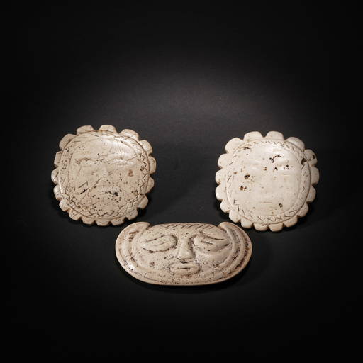 Before The Ming Dynasty, White People Wore Chicken Bone Masks.