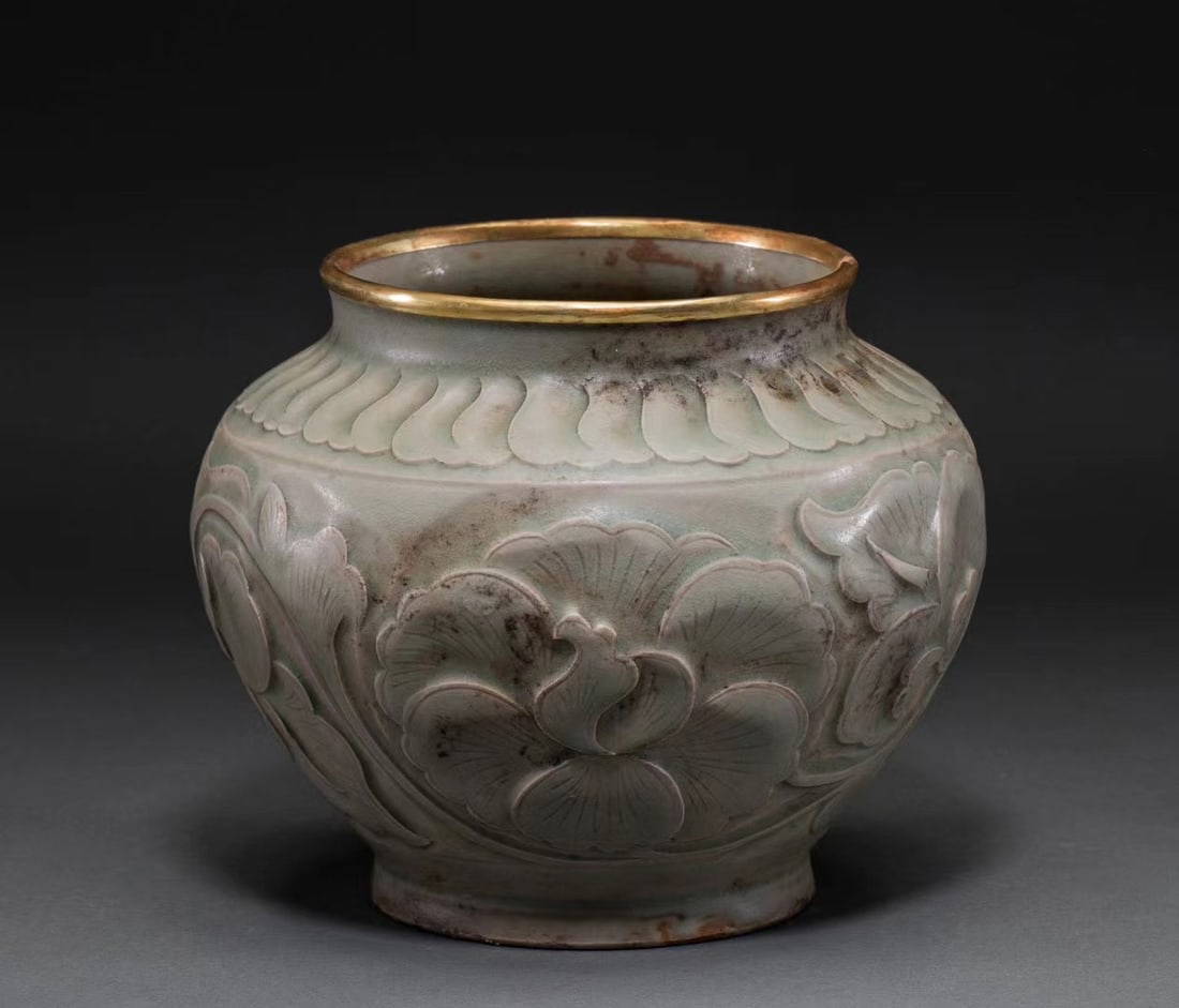 Pre-ming Dynasty White-glazed Jar With Gold Mouth And Carved Pattern ...