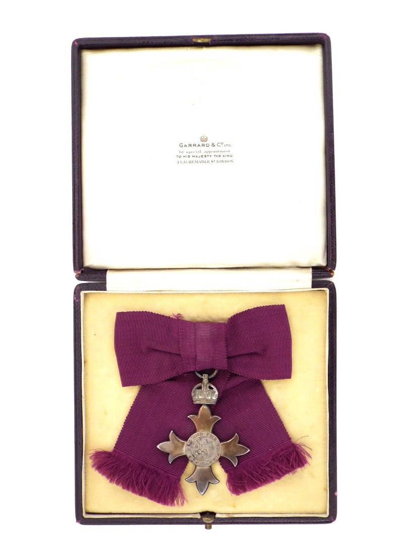 Member Of The British Empire (mbe) Badge Medal Auction