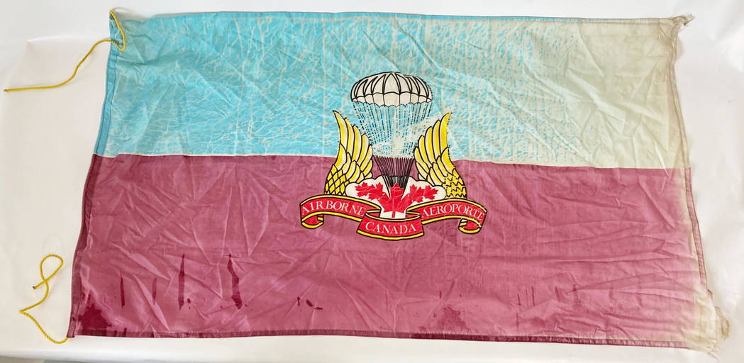 VINTAGE CANADA AIRBORNE PARA PARACHUTE FLAG (#0007M) on Dec 06, 2022 ...