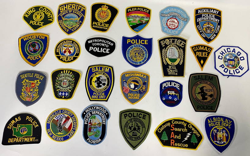 VINTAGE CANADIAN & AMERICAN POLICE SHOULDER PATCHES LOT OF 25 (#0134M ...