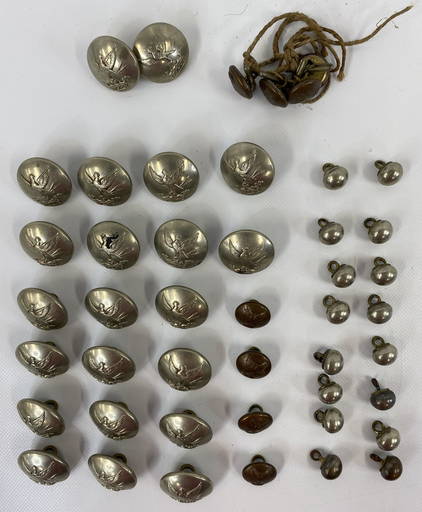 Ww1 Or Ww2 Army Uniform Buttons Lot Of 46