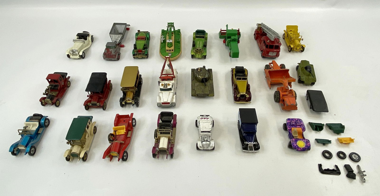 VINTAGE LESNEY MATCHBOX DIECAST CAR LOT OF 24 - Apr 06, 2023 | Les ...