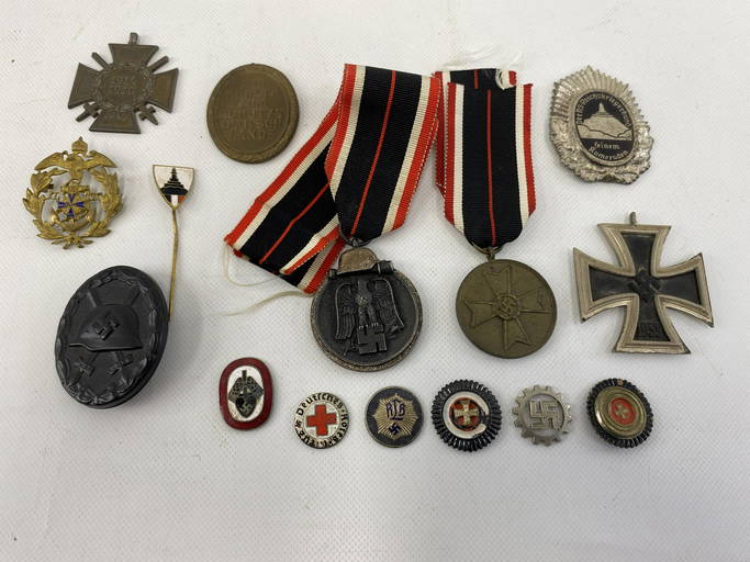 1939 45 Ww2 German Army Medals, Badges & Others Lot Of 15