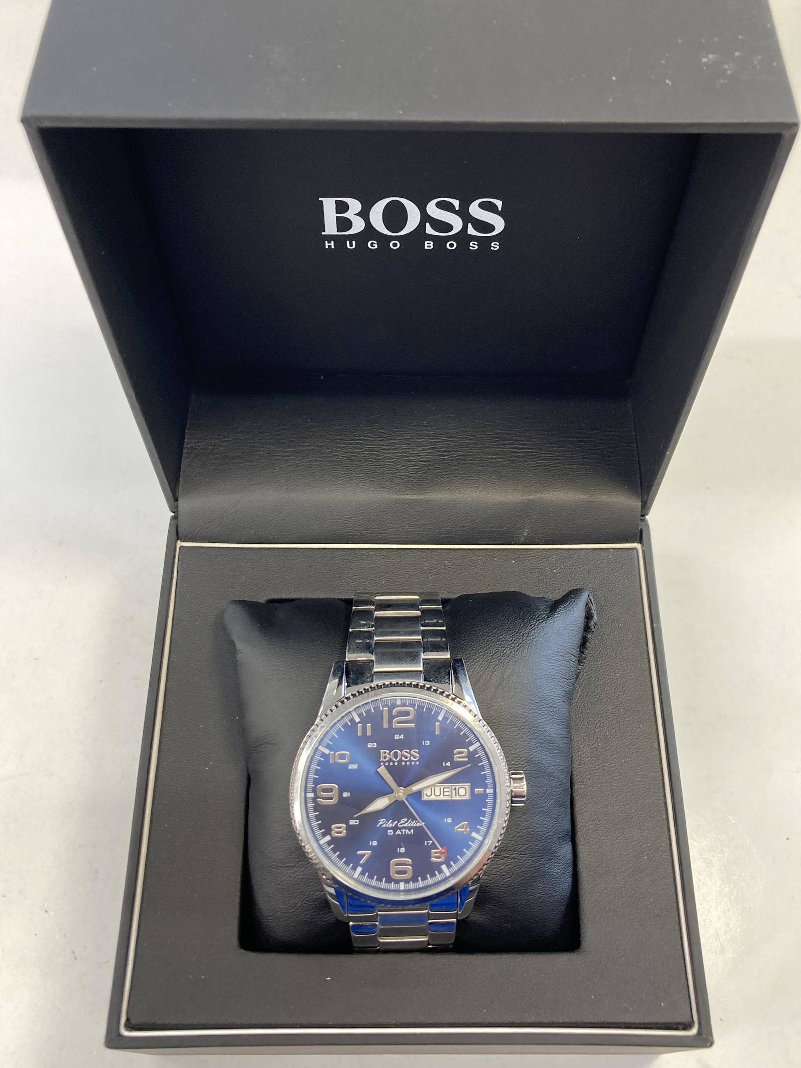 Hugo Boss Pilot Edition Battery Men's Watch With Box Auction