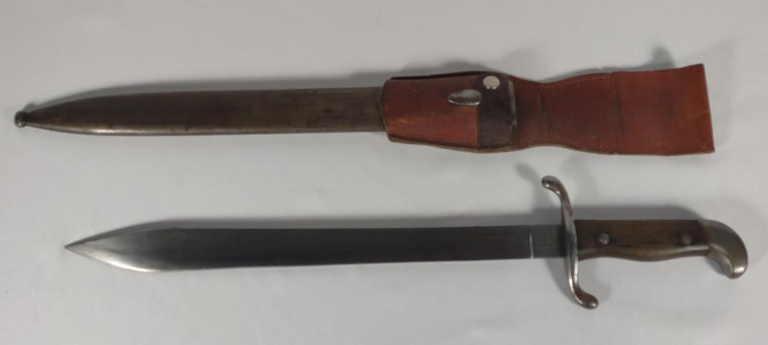 WWI Argentine 1909 Short Sword Bayonet & Scabbard - May 14, 2022 ...