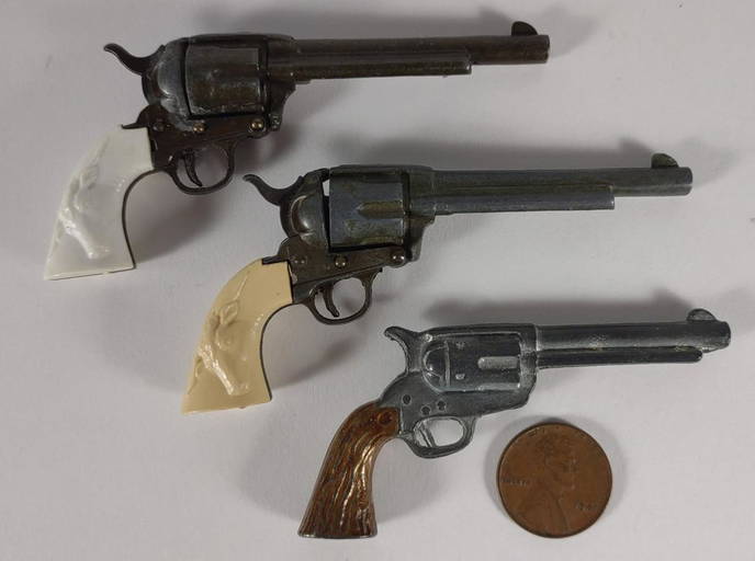 3 Vintage Toy Miniature Revolvers (#0083) on Jan 14, 2023 | Bayside ...