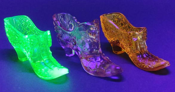 Fenton Vintage Vaseline Carnival Glass Hobnail Shoes