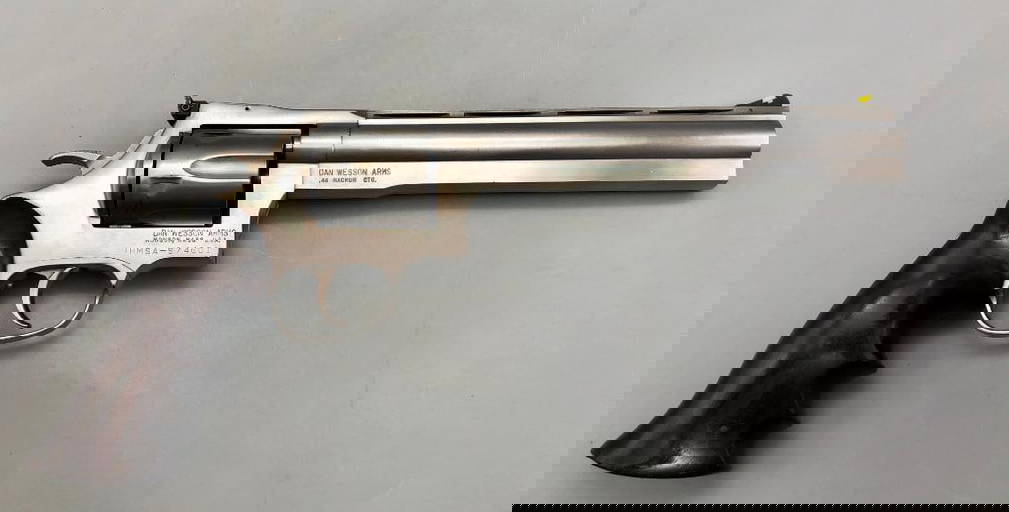 Dan Wesson Arms Model 744vh Revolver
