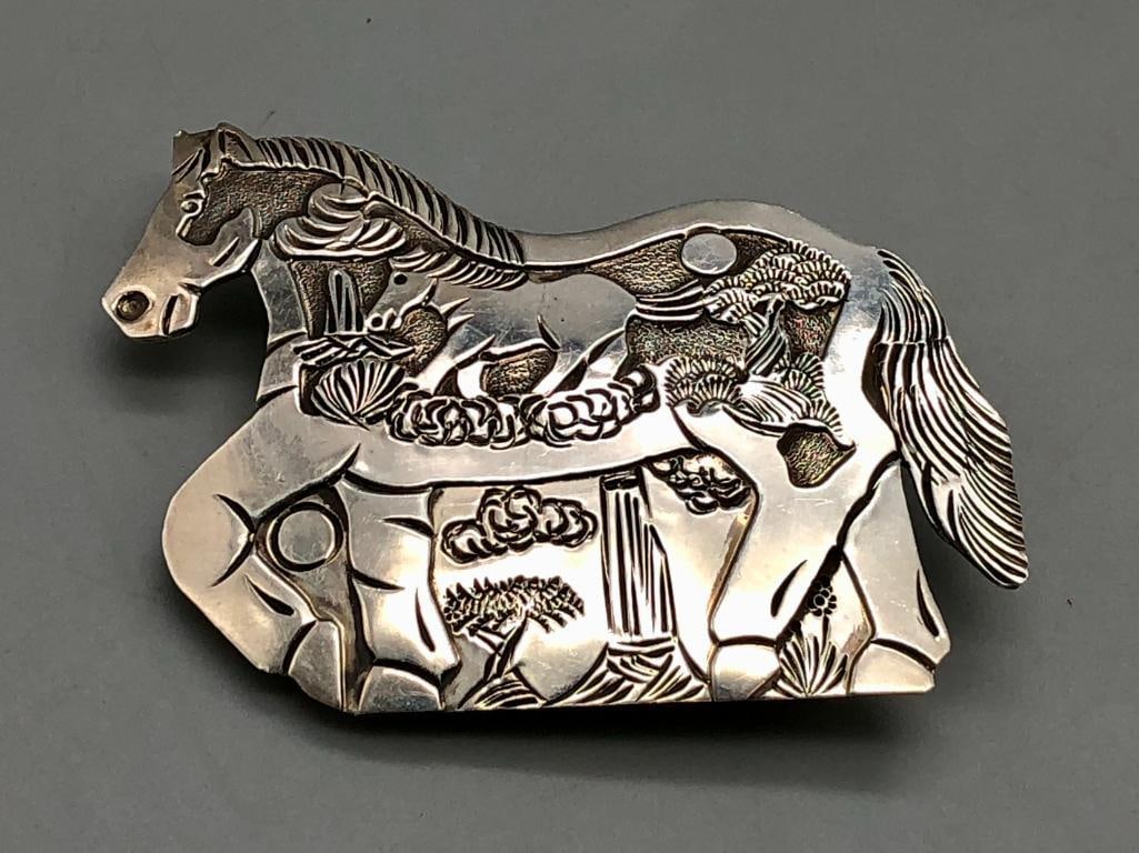 Lloyd Becenti Horse Themed Belt Buckle Auction