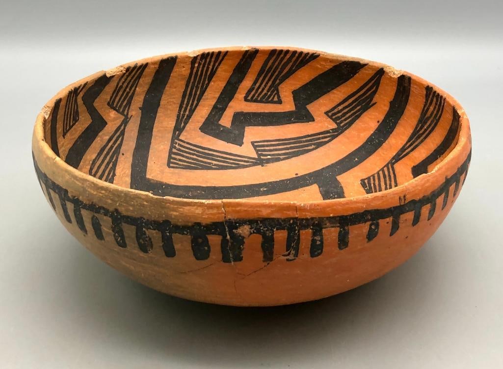 Jeddito Black On Yellow Pottery Bowl