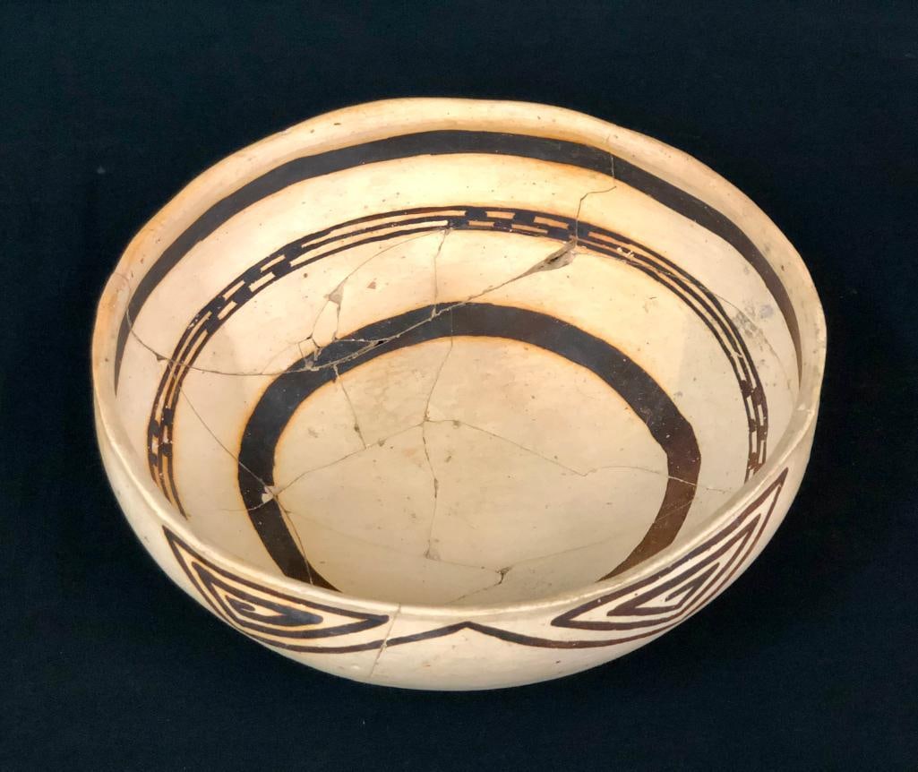 Pre-historic Jeddito Pottery Bowl Auction