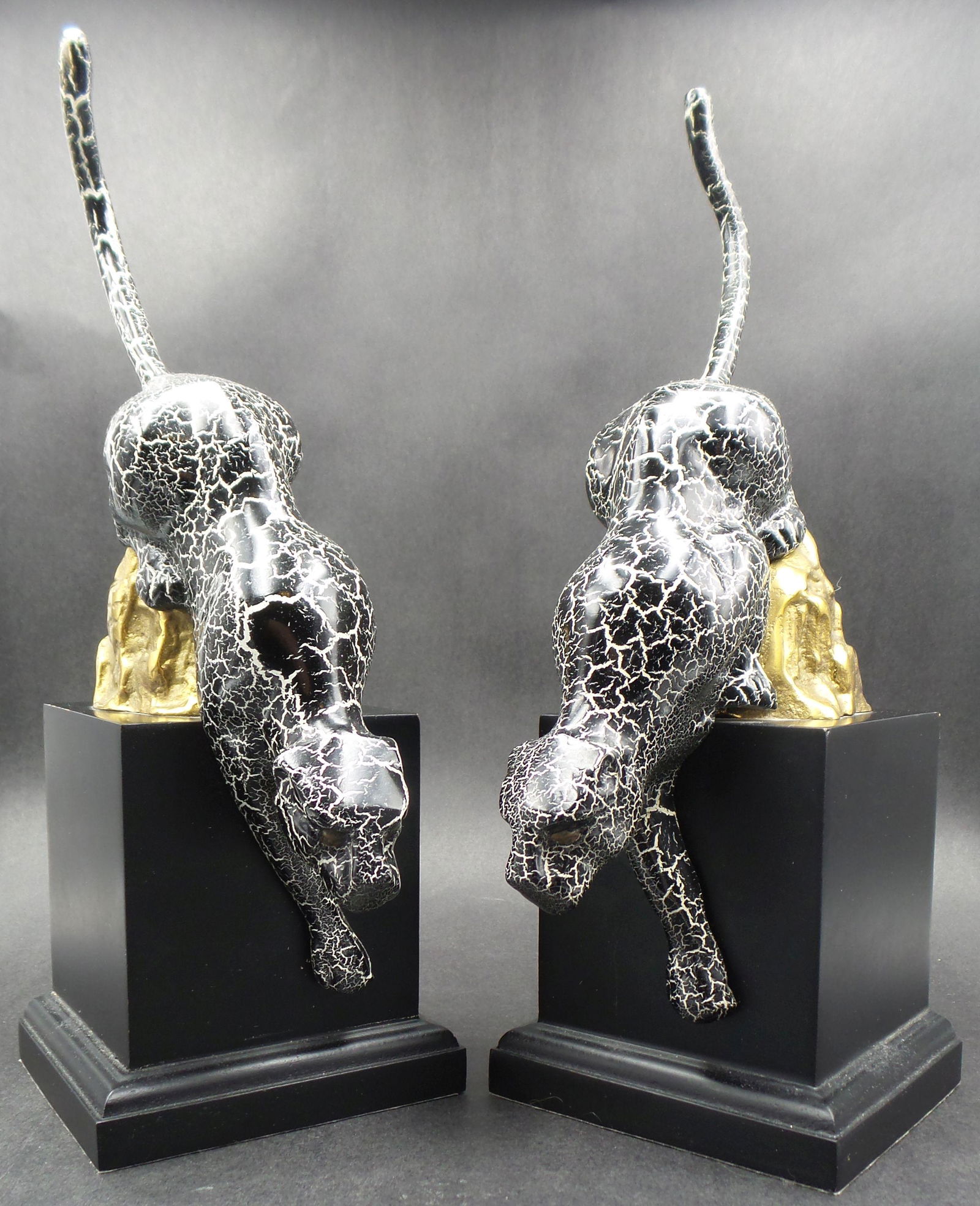 Vintage 1980s Slinking Panther / Leopard Metal Designer Bookends - Mar 21, 2023 | Pandora ...