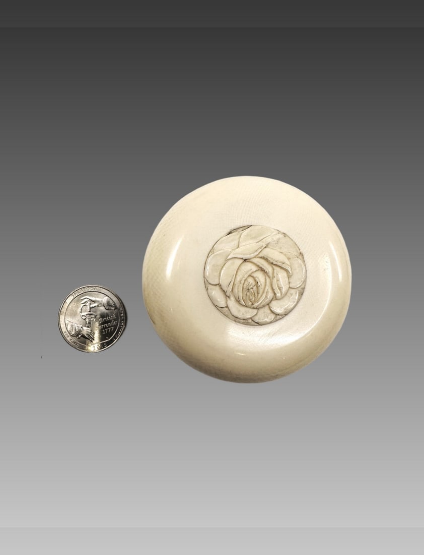 Antique Carved Snuff Powder Box Auction