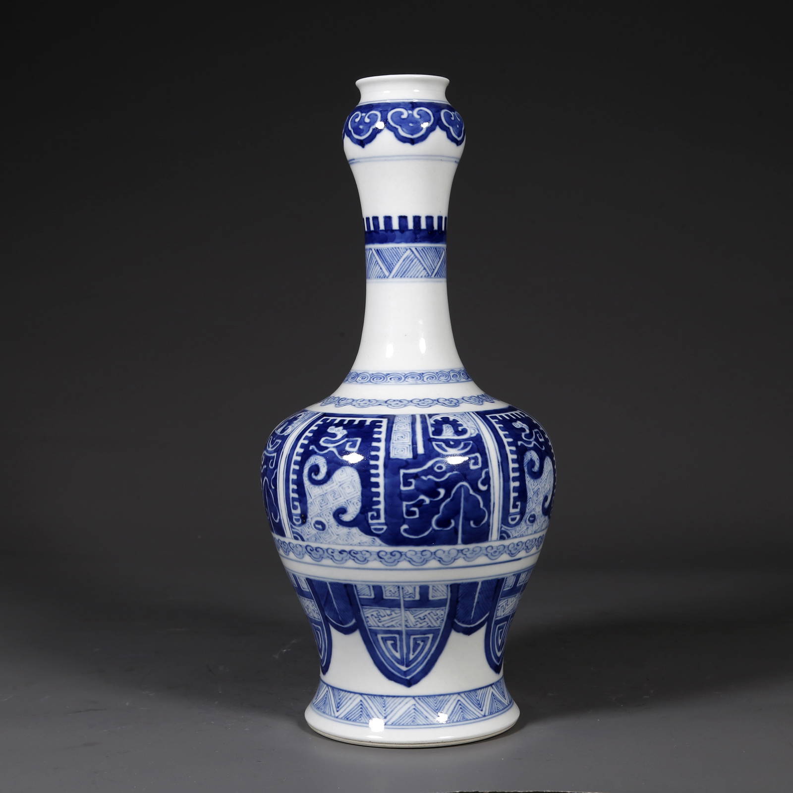 A Blue-and-white Porcelain Bottle. Auction