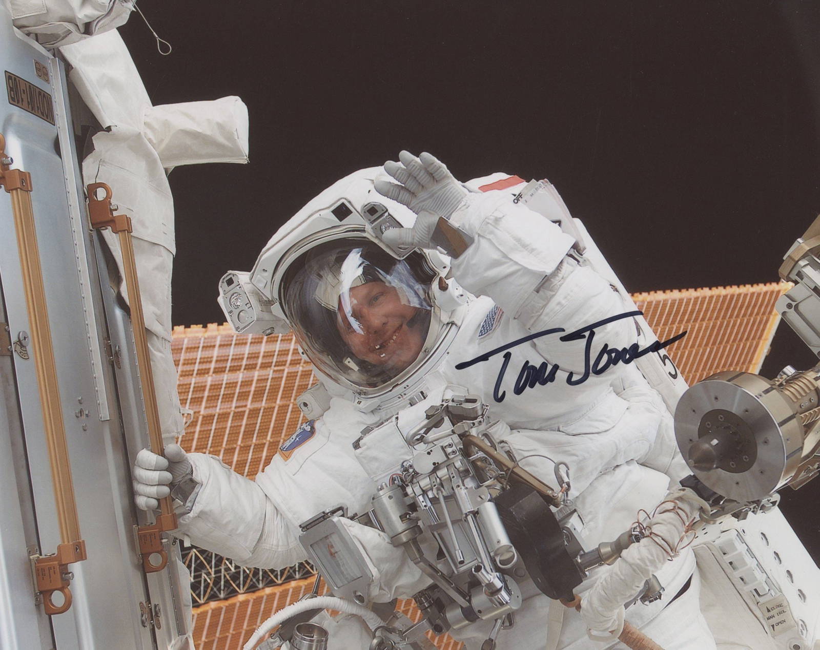 Thomas D. Jones - Nasa Astronaut - Autographed 10 X 8" Photograph Auction