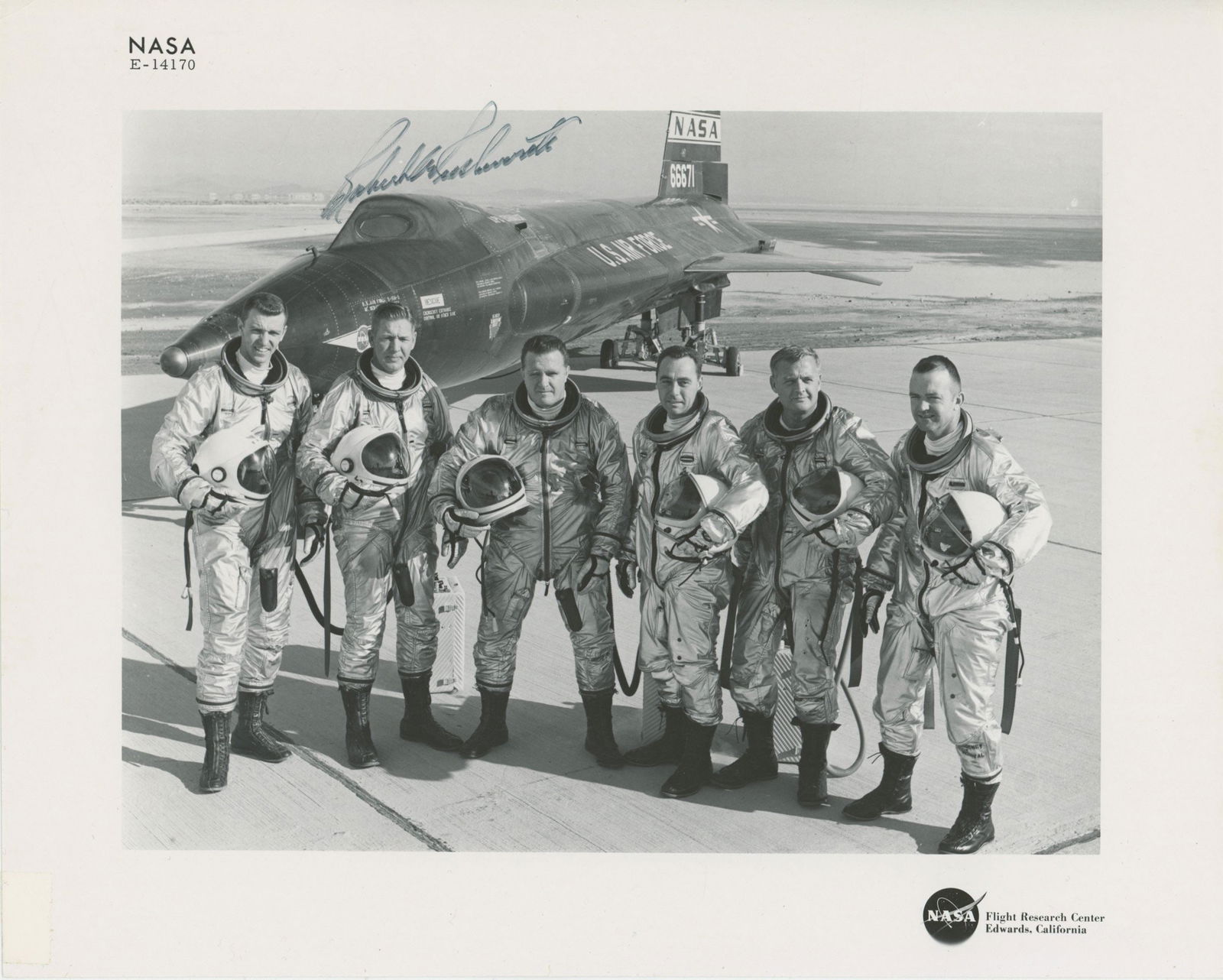 Robert A. Rushworth - U.s. Air Force War Pilot & Nasa Test Pilot ...