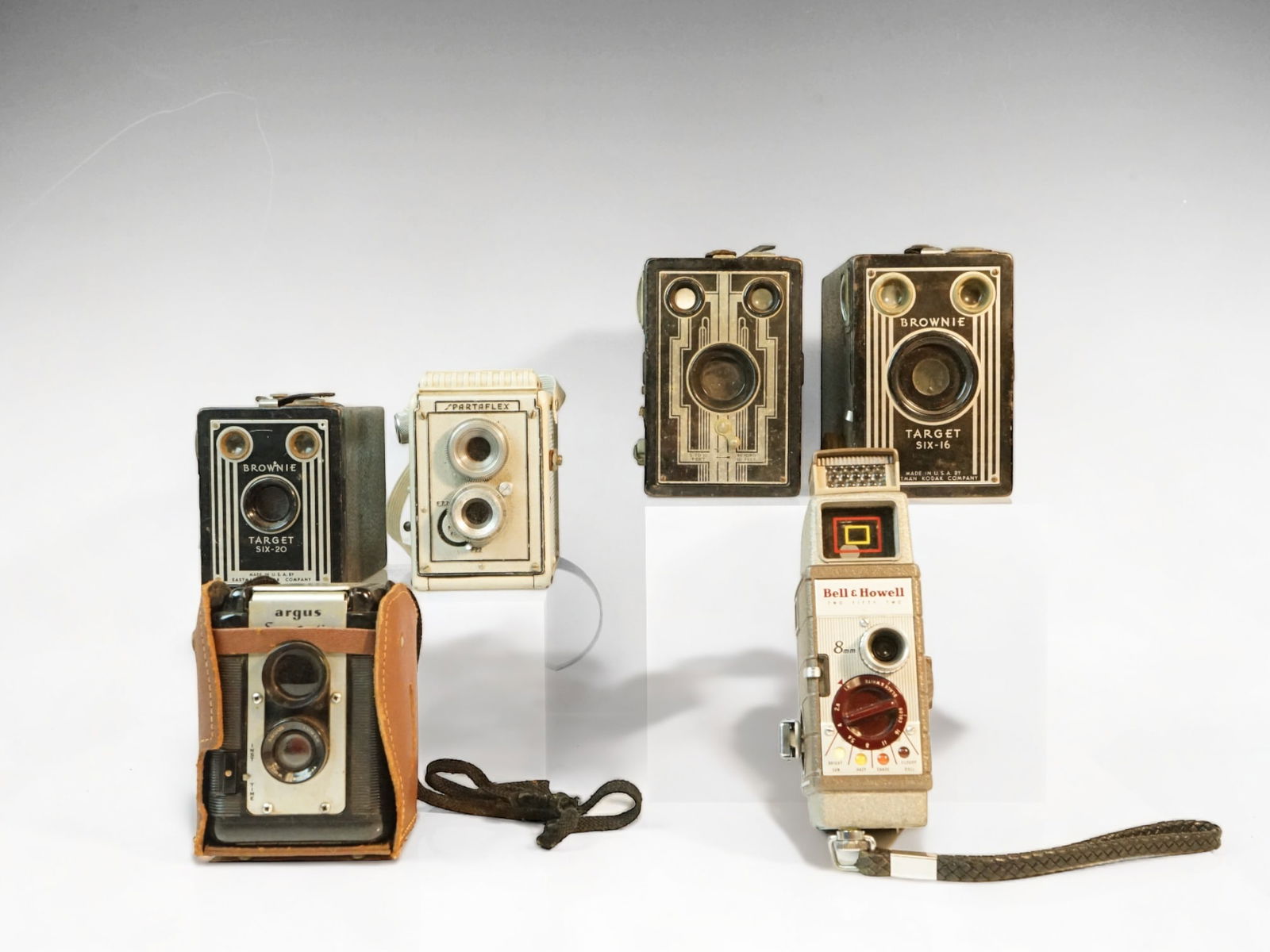 Lot Of 7 Vintage Old School Cameras Auction