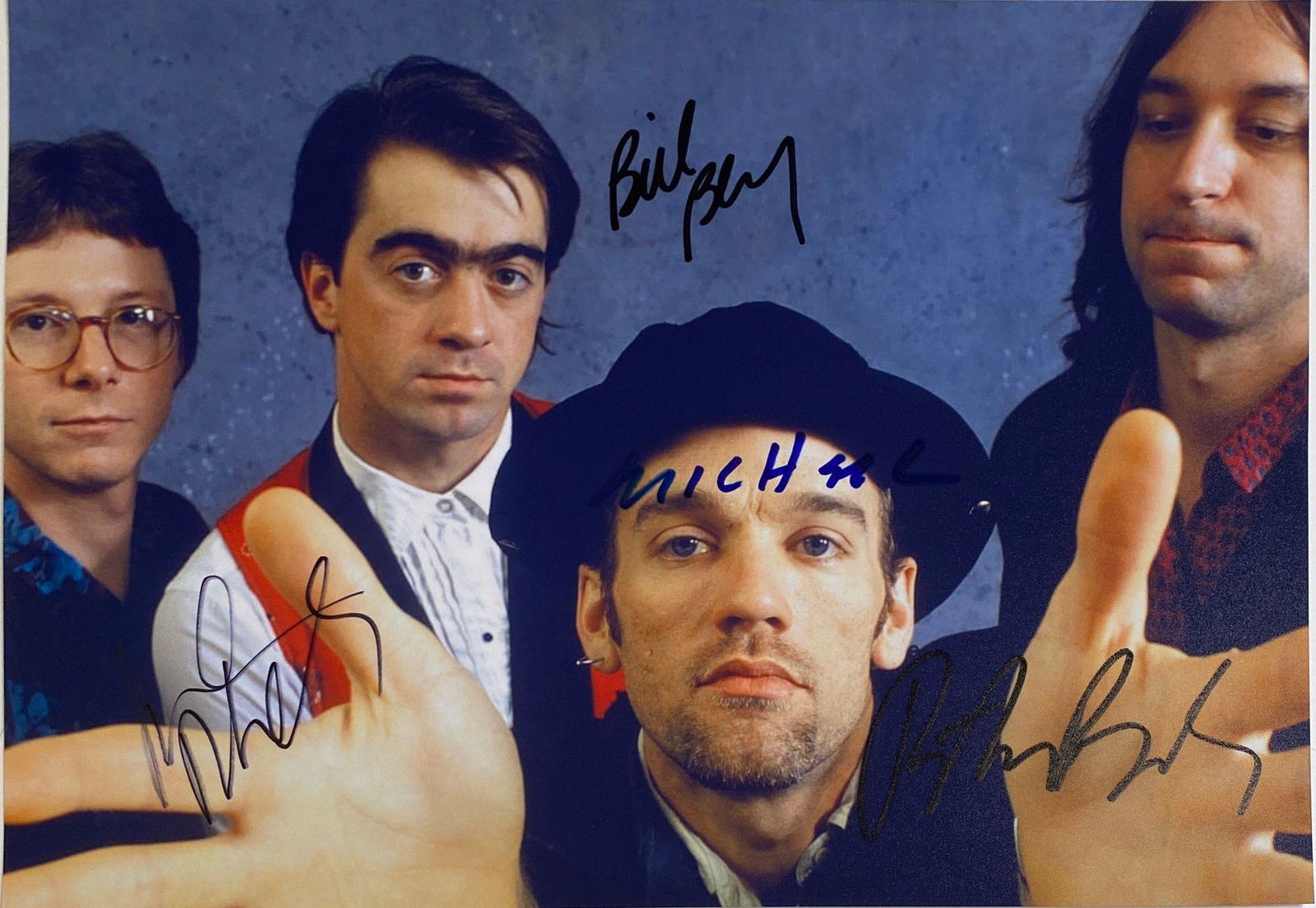 Autograph Signed REM Photo (#76141) on Aug 20, 2022 | The Collectors ...