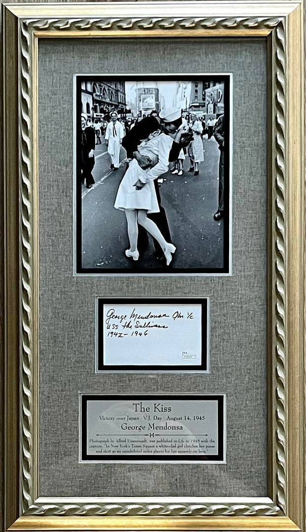 George Mendonsa Signed V-j Day Display-jsa T10375 Auction