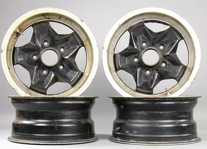 Porsche 911, 4 Hackmesser Rims 7jx15, Part No.