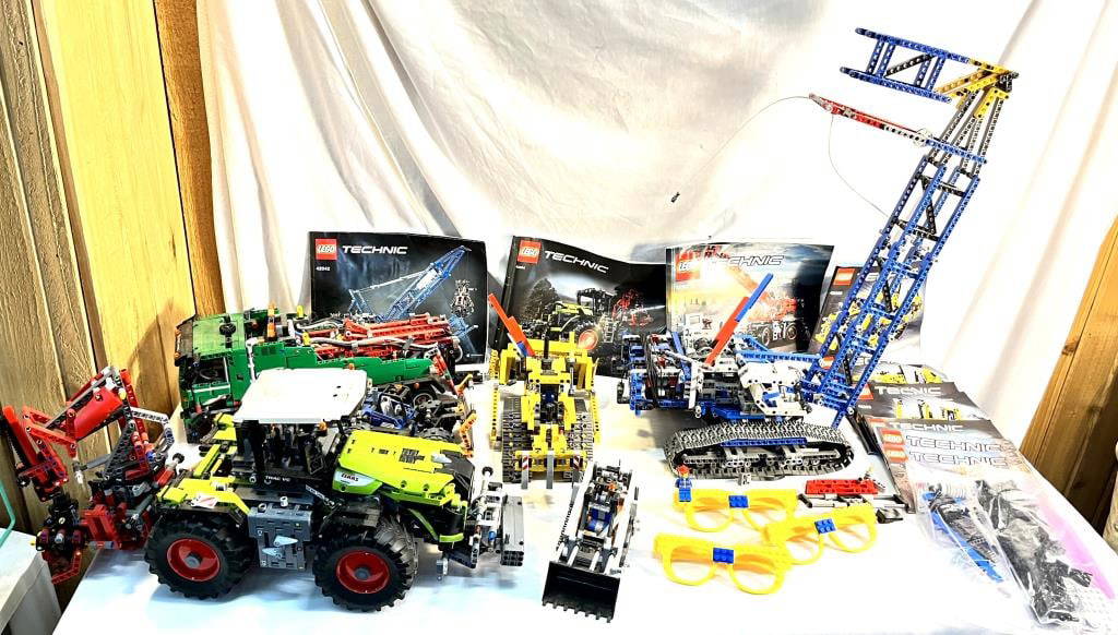 Lego Technics Sets Auction