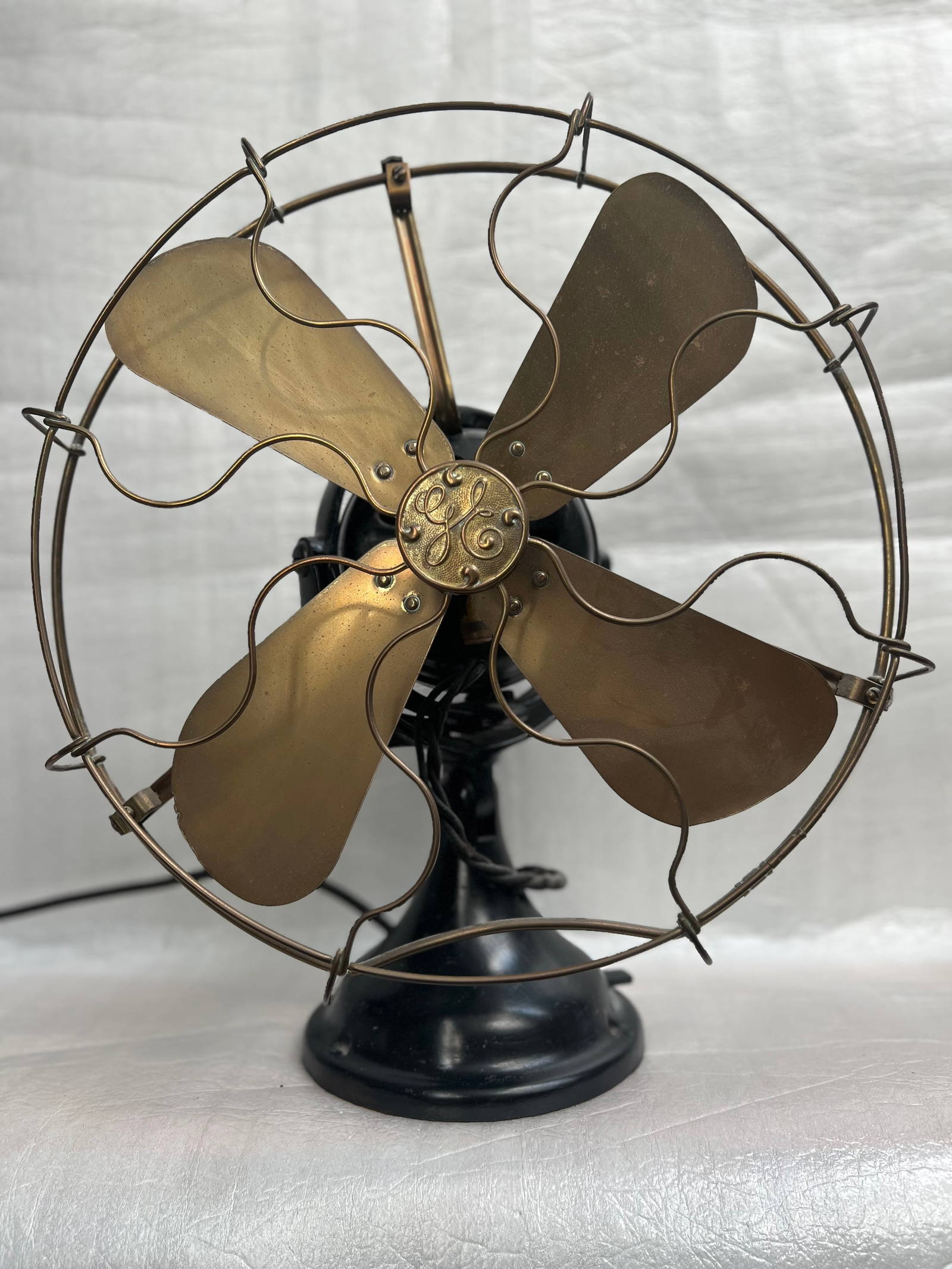 Antique Old General Electric Ge 4 Blade Oscillating Desk / Table Fan ...