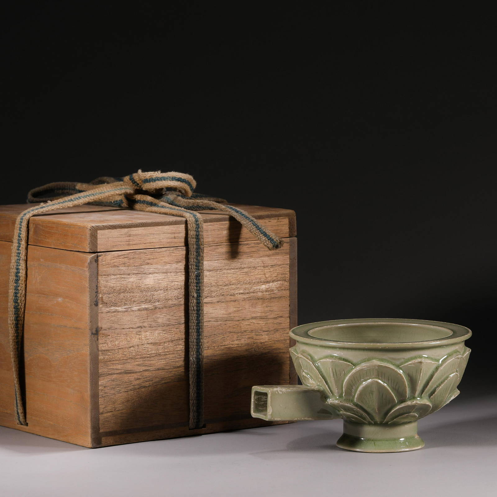 Yue Kiln Buddhist Porcelain Oil Filler In Song Dynasty China Auction