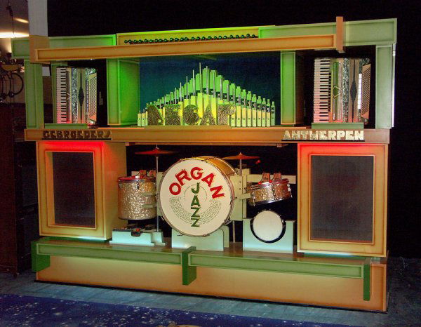 073: 105key DECAP Dance Organ