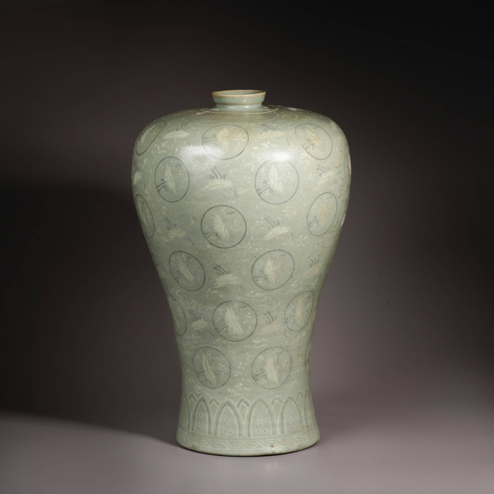 Pre-ming Dynasty Celadon Plum Vase With Crane Pattern Auction