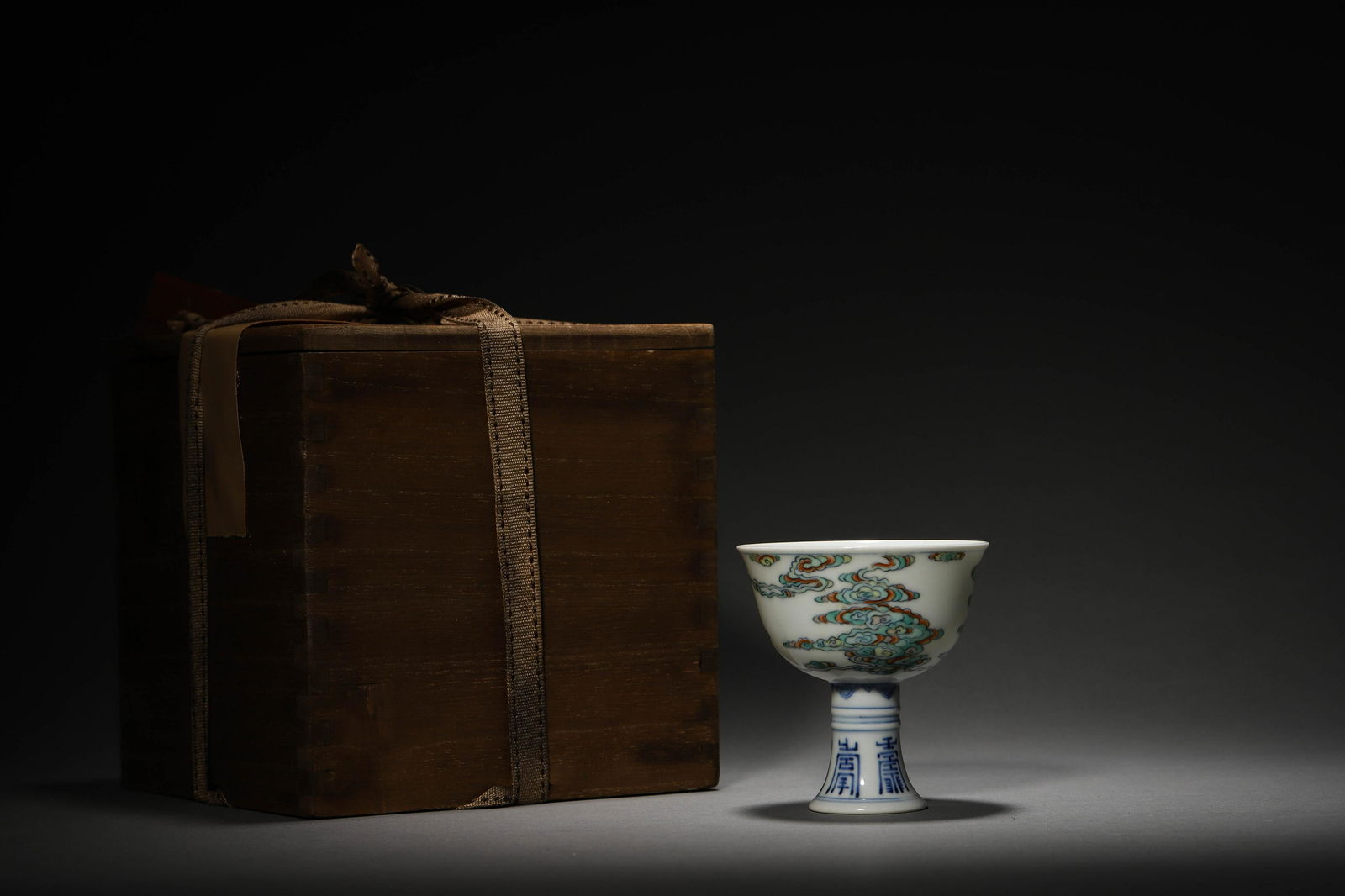 A PAIR OF QING YONGZHENG CUPS - Apr 09, 2023 | GERONTIUS AUCTION in London