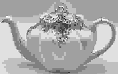 Shelley Dainty Mauve Teapot Auction