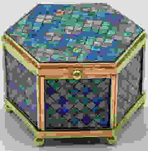 Exceptional Quality 18k Yellow Gold & Mosaic Black Opal Box Auction