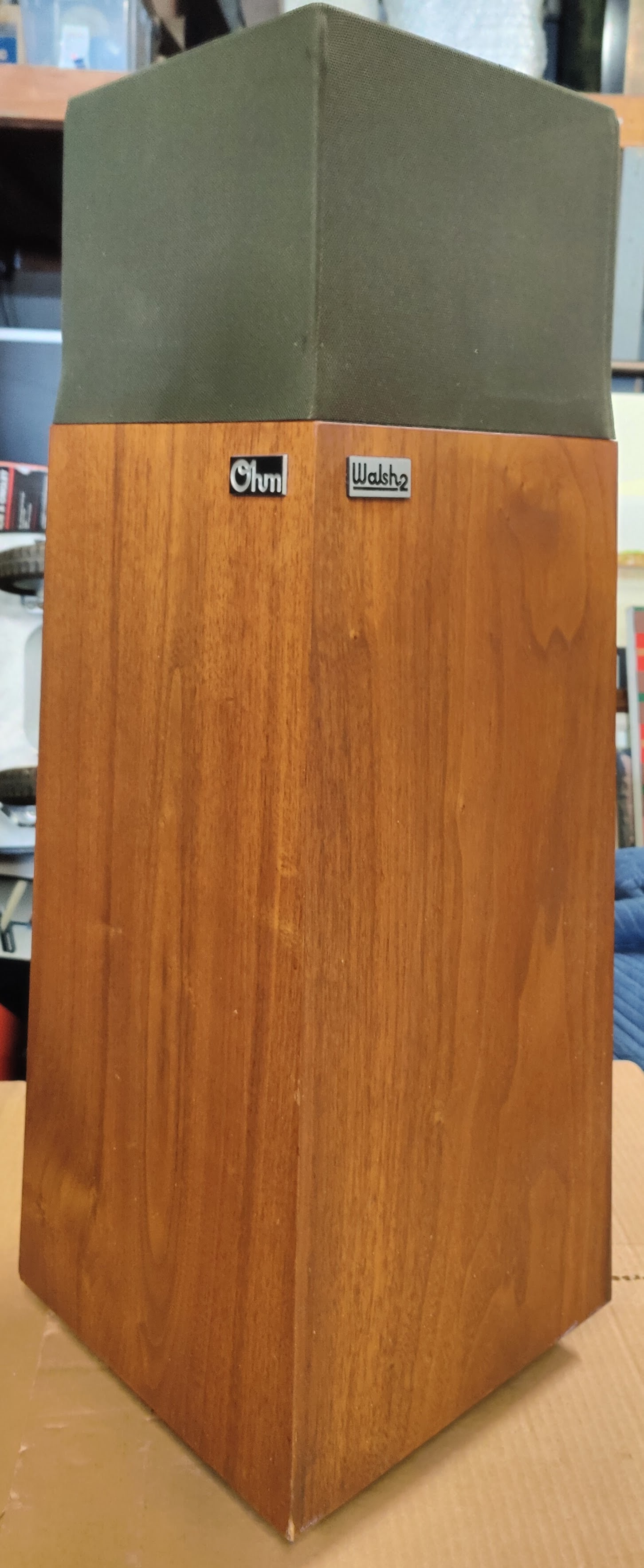 Pair Of Vintage Ohm Walsh 2 Speakers In Walnut Veneer Auction