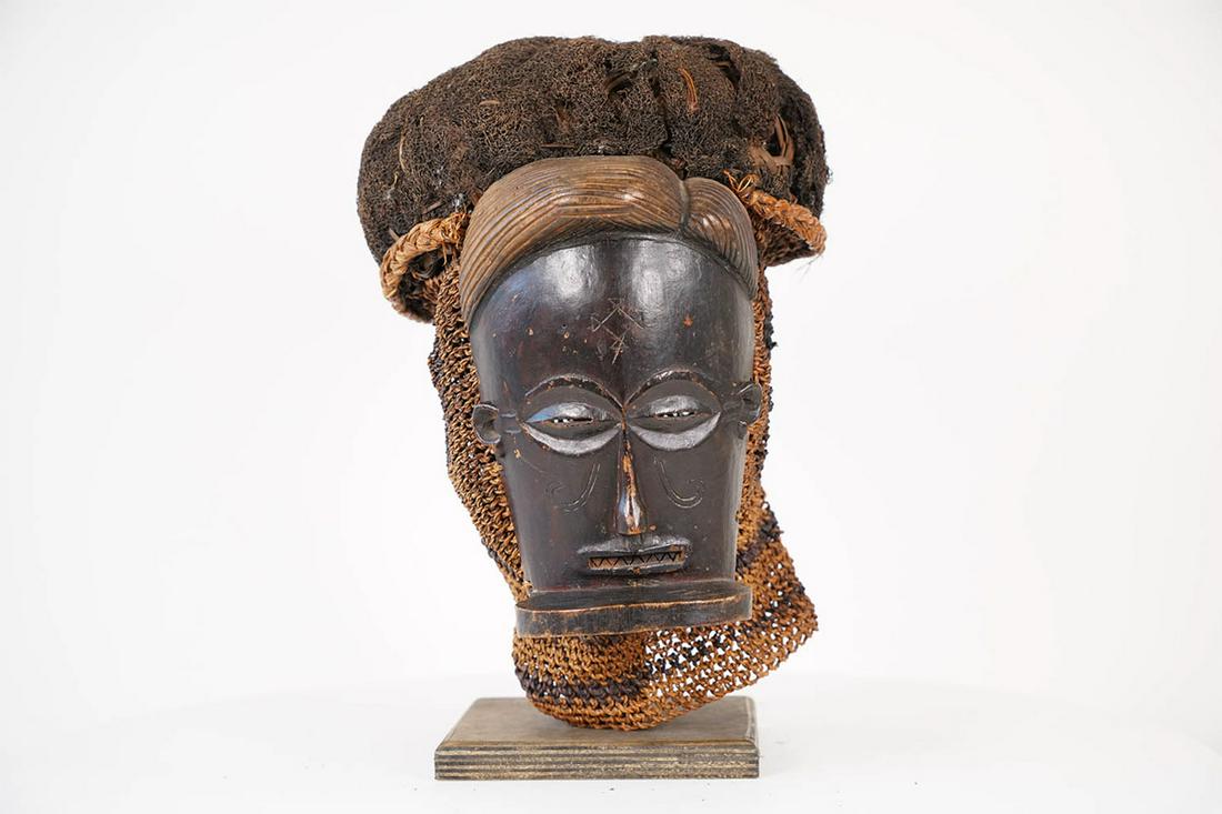 Chokwe Chihongo Mask on Stand from Angola - African Tribal Art - Mar 15 ...