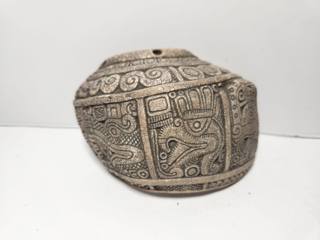 Pre-columbian Aztec Shell Pendant Tipe Codex Auction