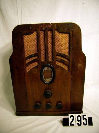 295: PHILCO MODEL 610 TABLE RADIO - Dec 01, 2007 | Dotta Auction Co ...