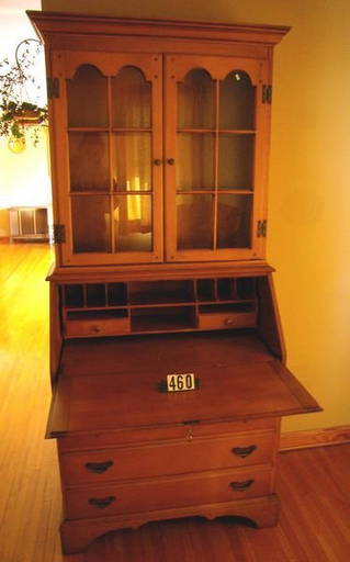 Pa House Maple Gov. Winthrop Desk