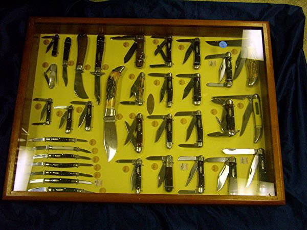 Original Enclosed "case" Knife Display From Factor