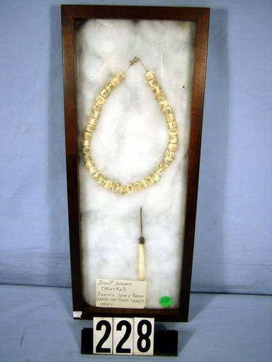 Antique Alaskan Inuit Indian Carved Beads & Small