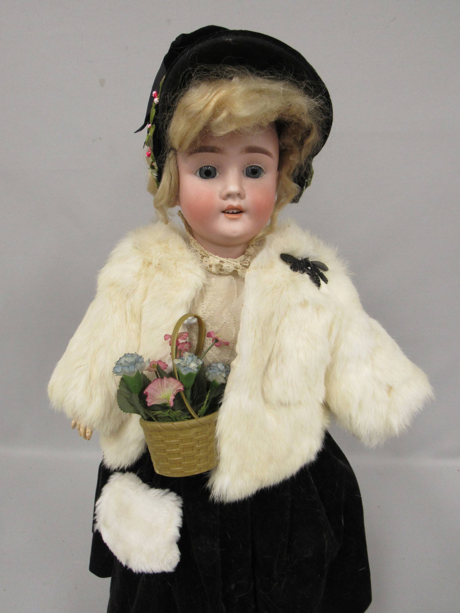 24 In. Adolf Wislizenus Doll: Auction