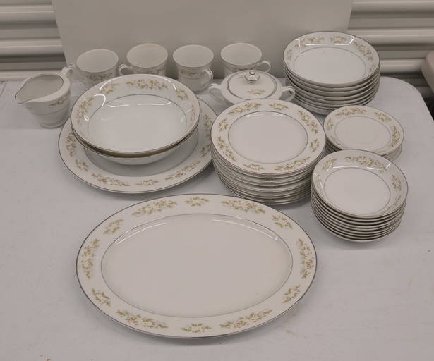 International Silver Co. 326 Springtime Japan Fine China Set
