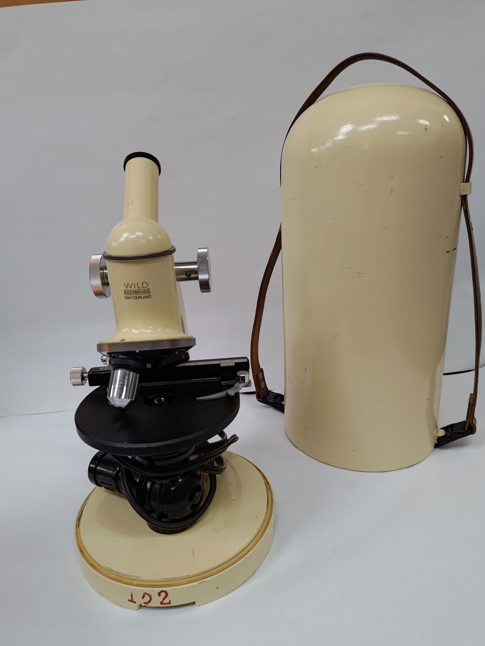 Vintage Microscope Wild Heerbrugg M11 Made In Switzerland In Its Metal ...