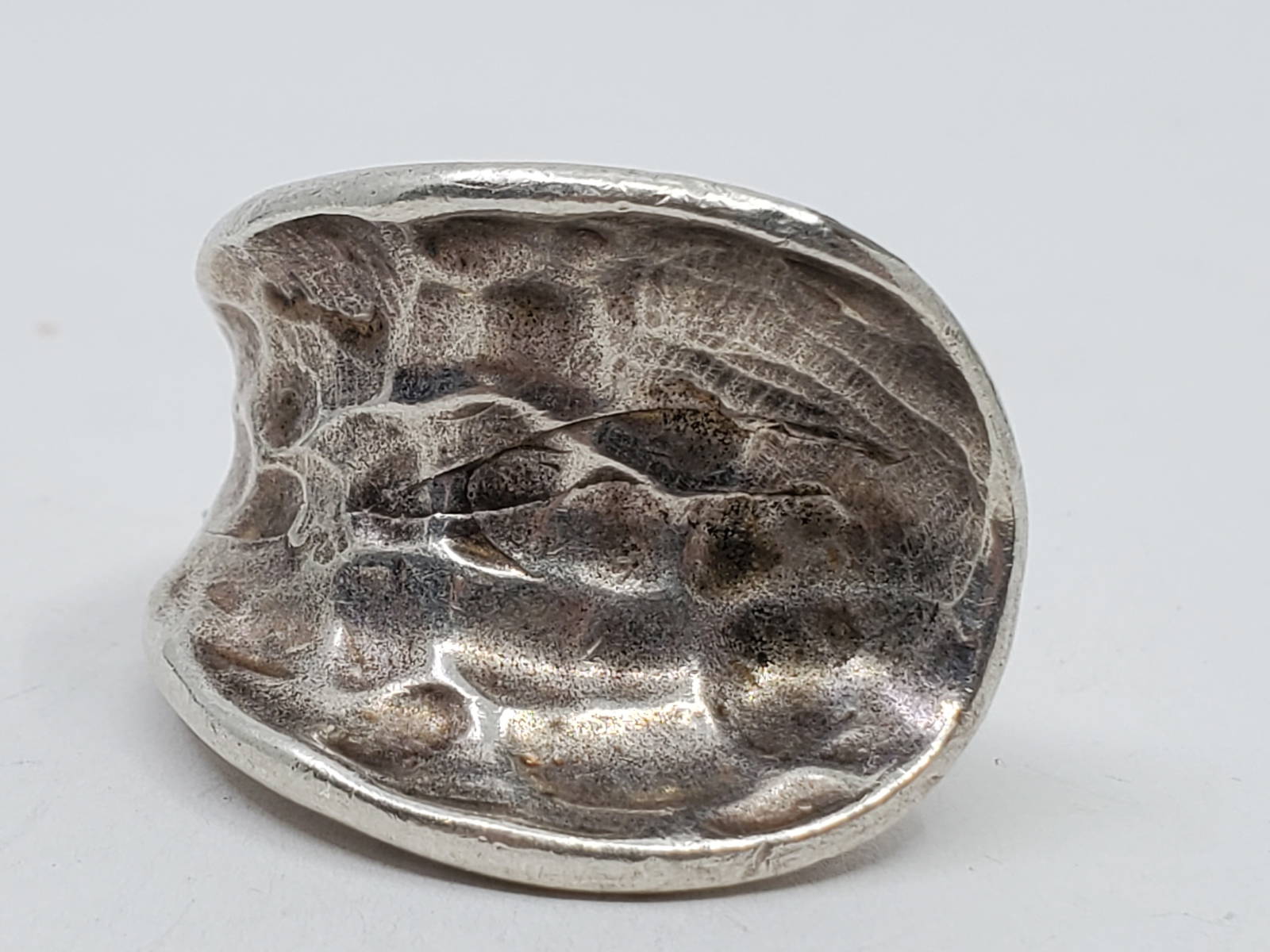 Metal Pointus, Paris, Modernist Ring Auction