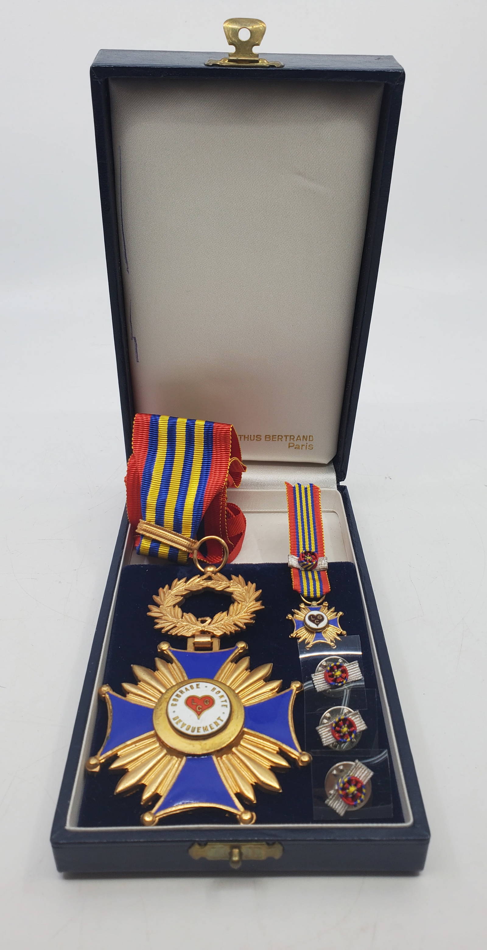 France - Ordre Du Courage, De La Bonte Et Du Devoument Auction