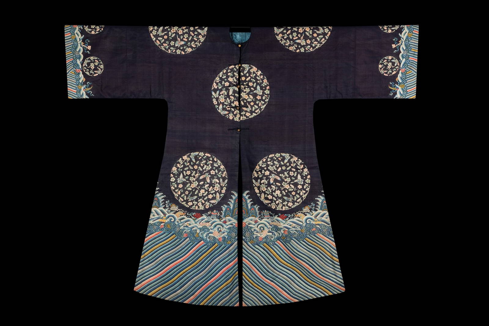 A Kesi Silk Robe, China, Qing Dynasty, 19th Century Auction