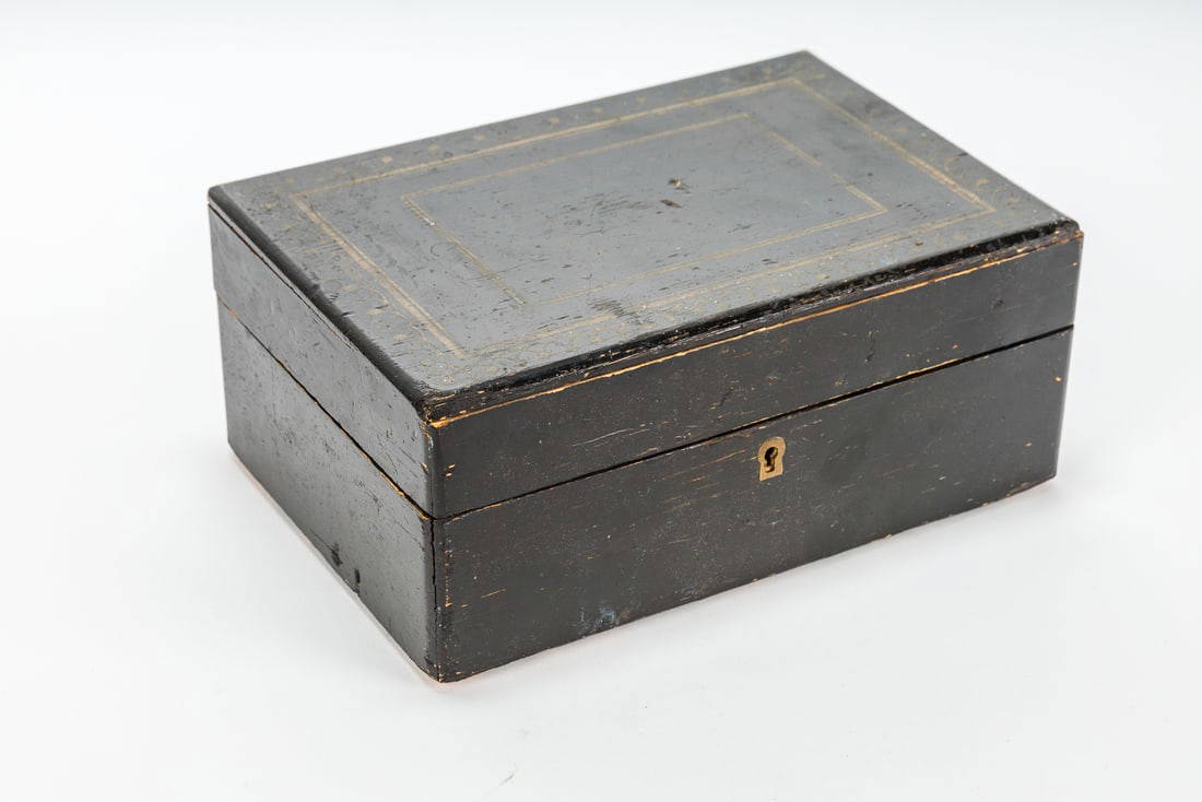 Small Antique Wood Box Auction