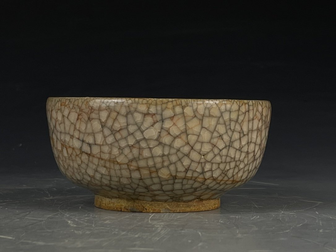 Song Ge Kiln Arhat Bowl - Feb 22, 2023 | Hans Auction in South Croydon