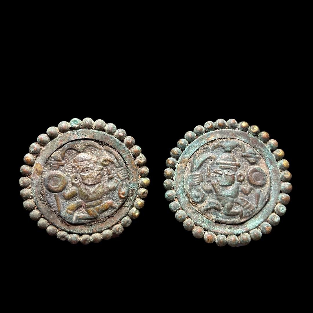 Important Pre-columbian Moche Gold Gilded And Silver Earspools Auction