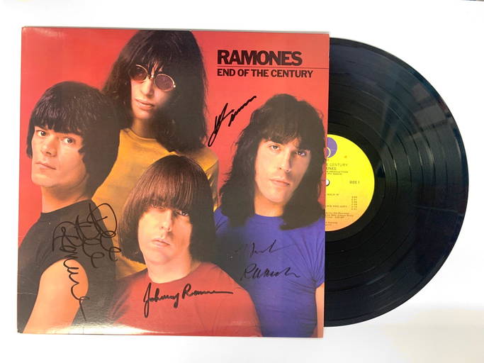 Autograph Ramones Vinyl (#55393) on Dec 31, 2022 | Toy In a Box in CA